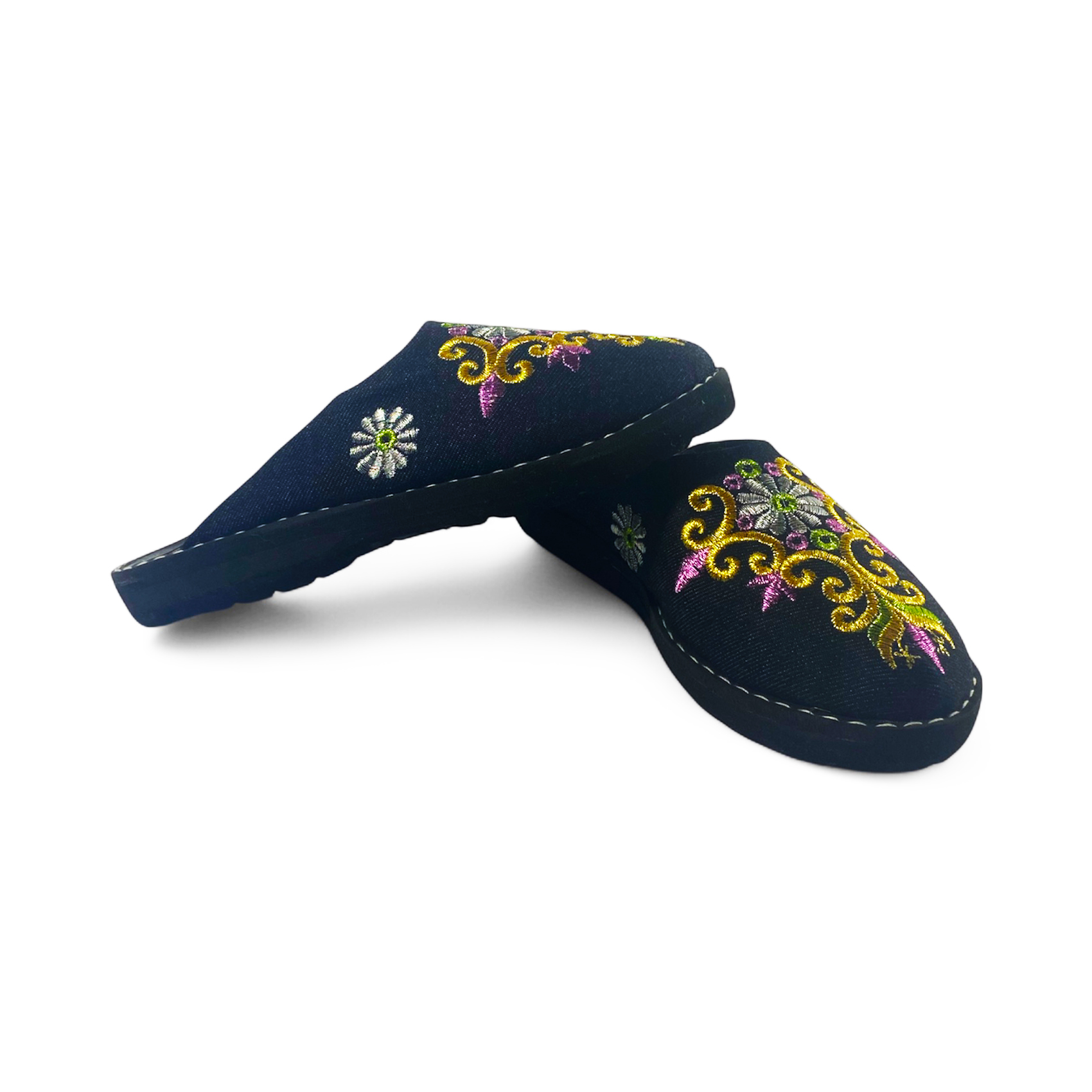 Zapatillas Marroquíes negras bordado dorado y color – Kirfa
